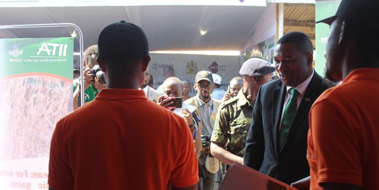IITA presents cross-cutting innovations at Malawi agriculture fair