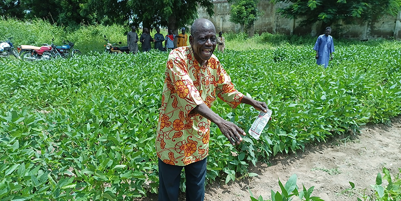 Farmers interact and collaborate at Green Field Day 2023